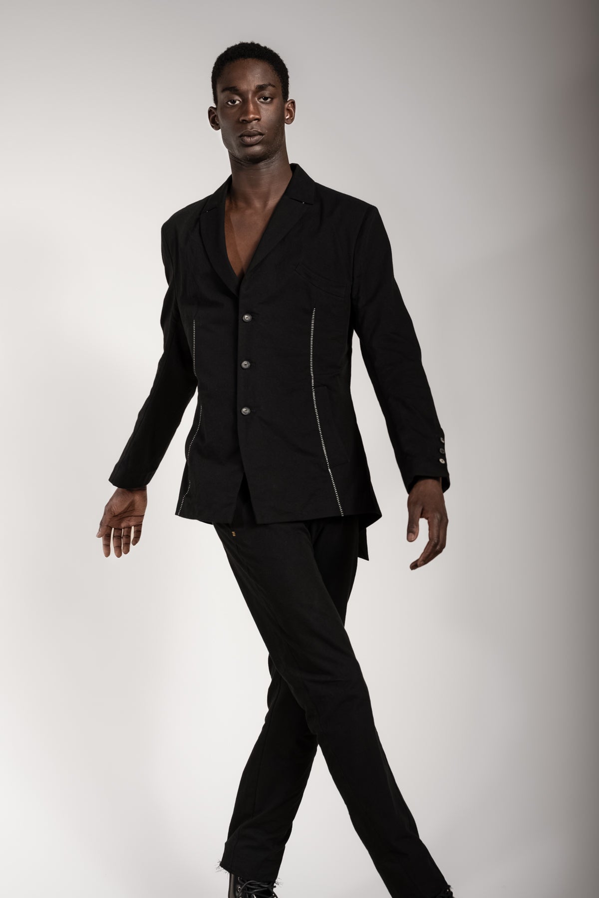 Schwarzer Herren Slim Fit Designer Anzug - eigensinnig wien